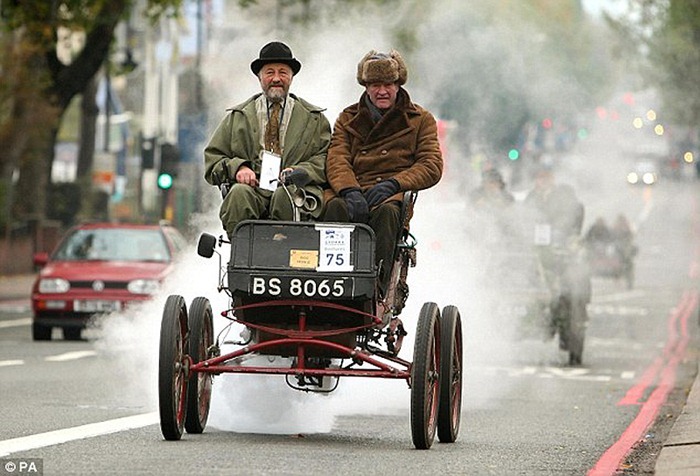 Yakiyol Blog: London to Brighton Vintage Car Race 2010 London to ...